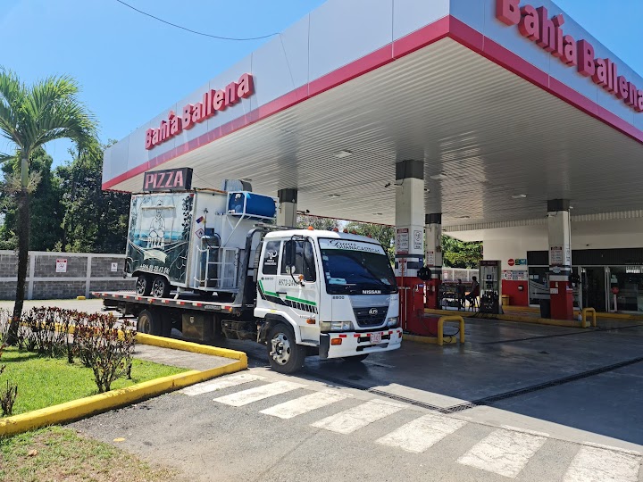 Servicentro Bahía - Uvita - Costa Rica Las Villas